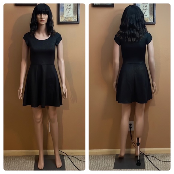 Snap | Dresses | Black Mini Dress | Poshmark